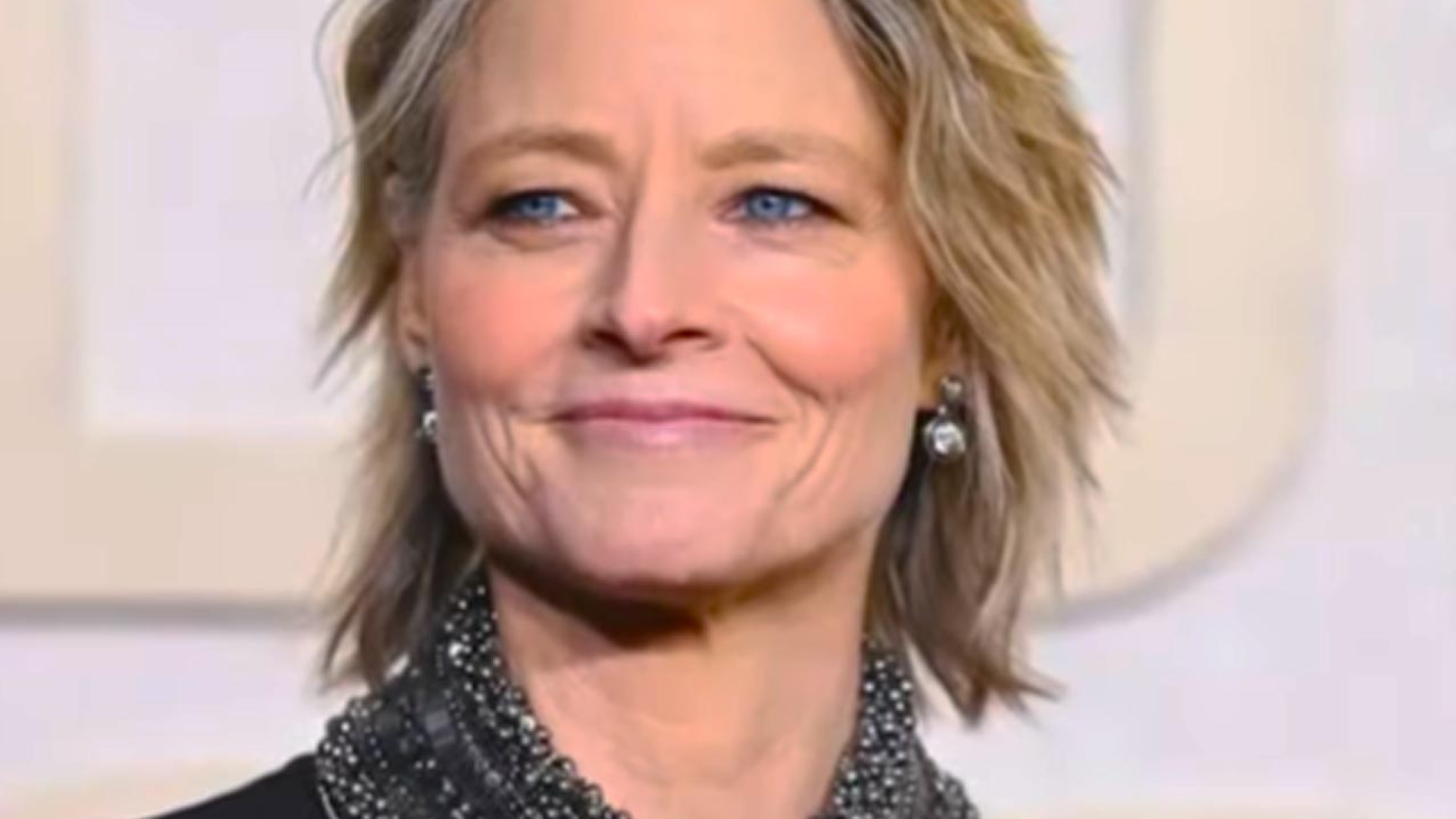 Jodie Foster is irritated by Gen Z, saying that they are aloof about ...