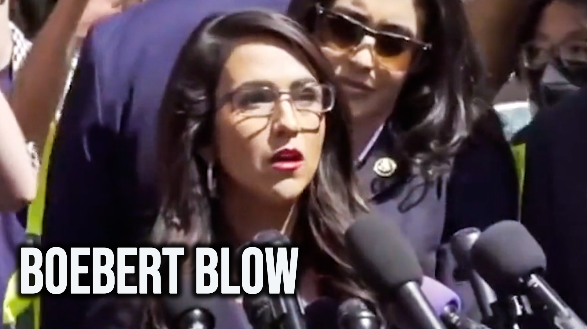 Lauren Boebert gets an unwelcome surprise as entire crowd turns against ...